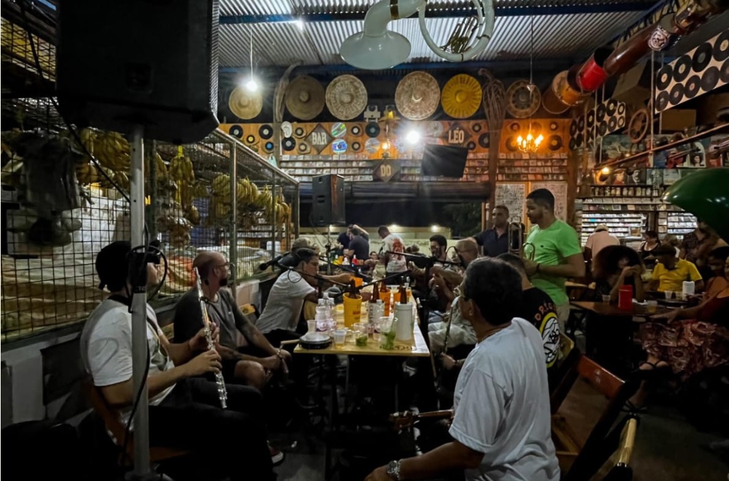 Boa música e solidariedade: rodas de choro acontecem no Bar do Léo ...